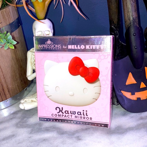 Sanrio | Accessories | Hello Kitty Kawaii Compact Lighted Mirror | Poshmark